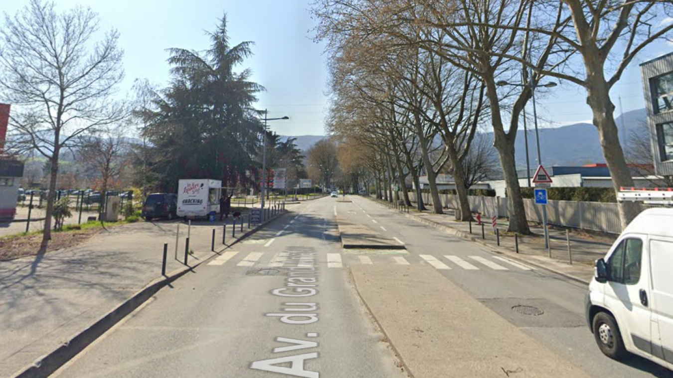 Chambéry : un homme se défenestre du troisième étage d’un immeuble - L ...