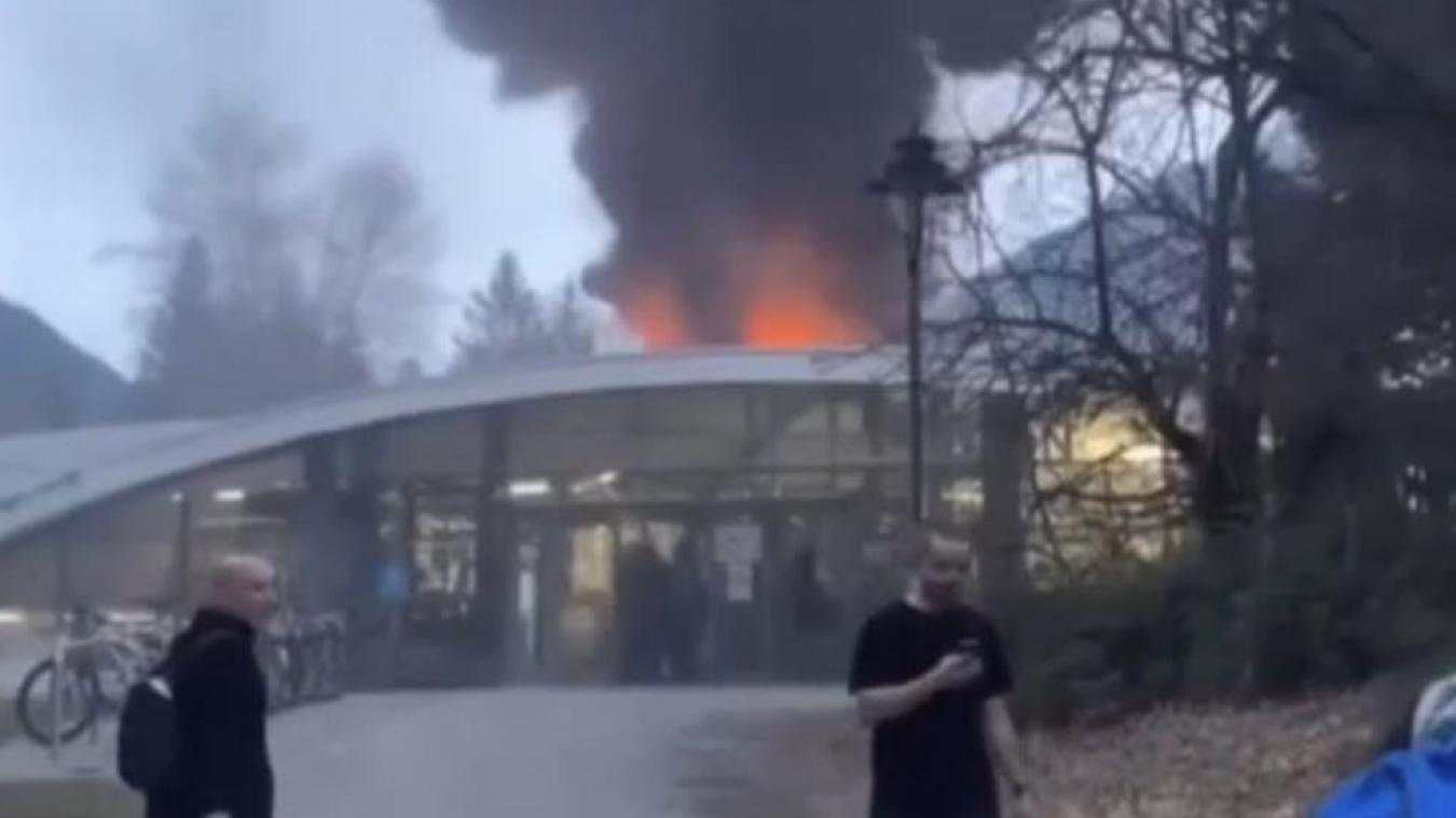Chamonix : un incendie impressionnant s’est déclaré au centre sportif ...