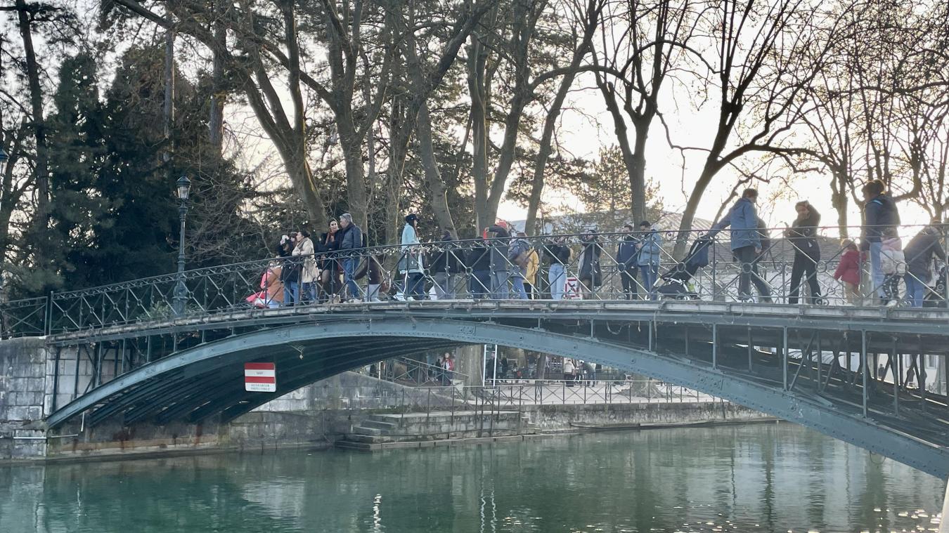 Annecy : connaissez-vous l’histoire du pont des Amours ? - L'Essor Savoyard