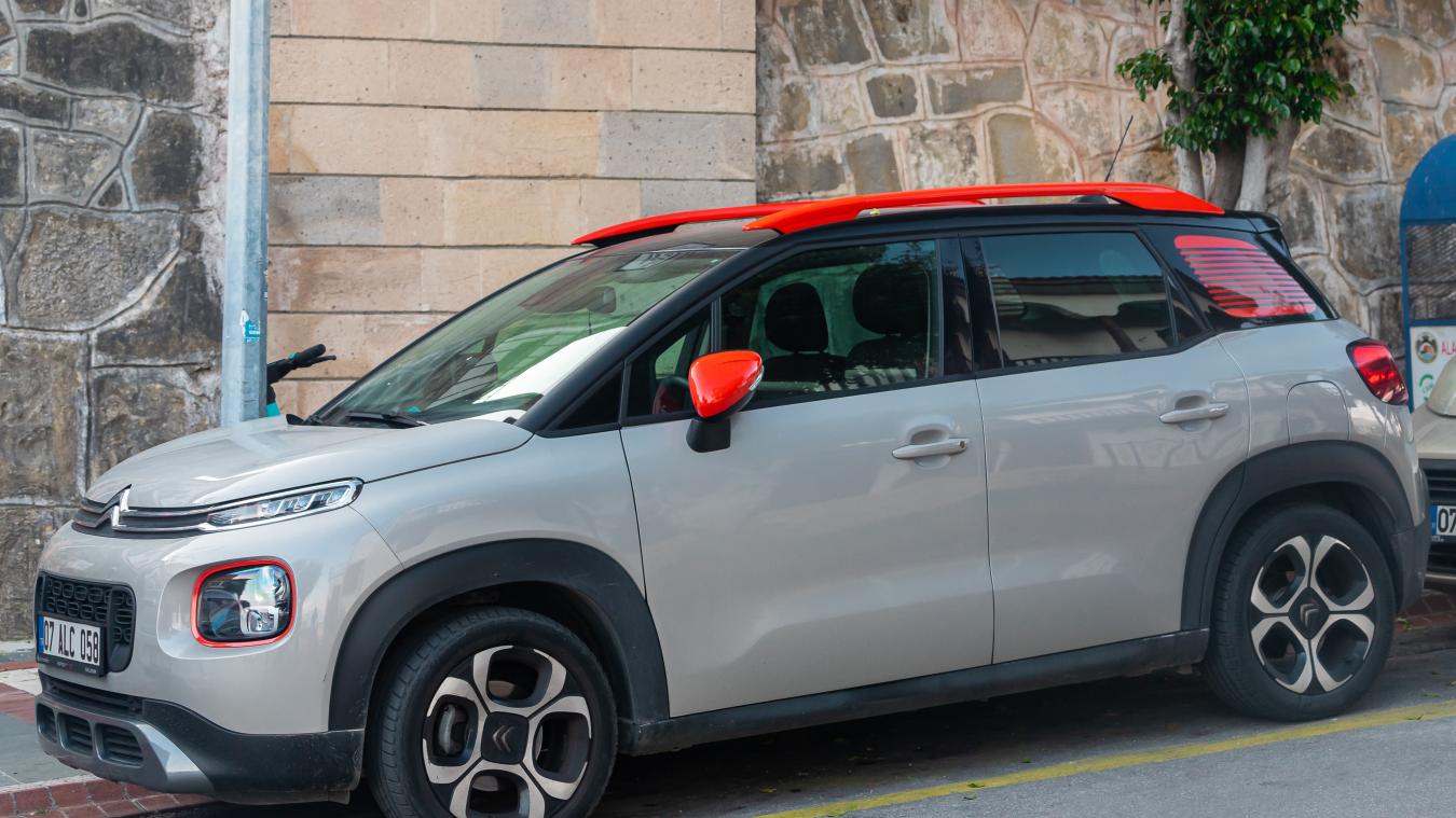 Airbags Takata : le gouvernement demande l’immobilisation de toutes les ...