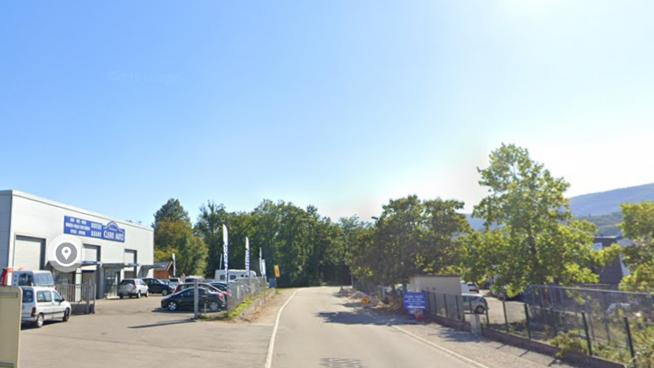 Un bâtiment de 500 m2 entièrement embrasé à Vallières-sur-Fier - L ...