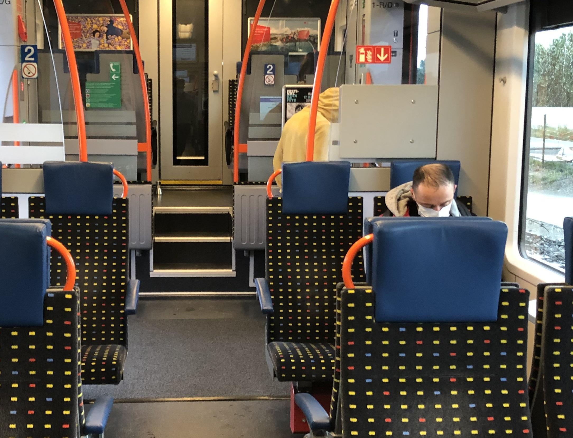 Premières impressions post-confinement à bord du Léman Express - Le ...