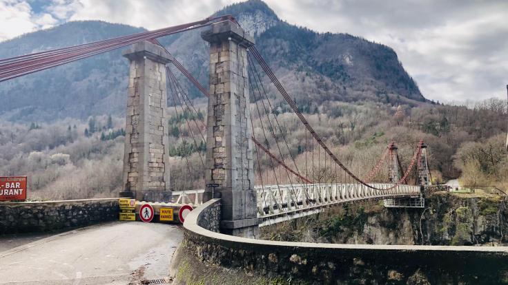 Haute-Savoie : pourquoi le pont de l’Abîme, interdit à la circulation ...