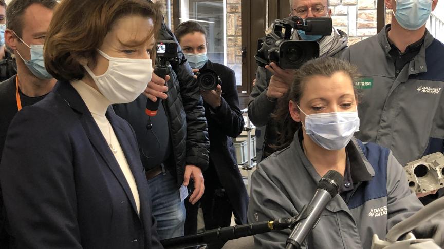 Argonay: Dassault Aviation va construire 12 avions Rafale pour l’armée ...