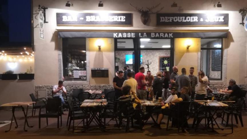 Chambéry : Kasse la Barak, un bar où l’on peut tout casser… ou presque ...
